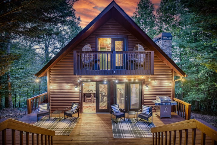 Honeycrisp Hideaway: Game Room, Hot Tub, Sauna - Ellijay, GA