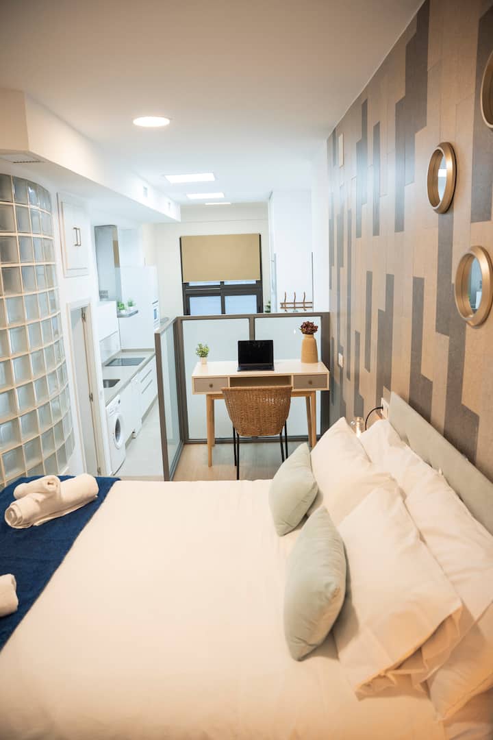 Elegante Y Tranquilo Apartamento 70 M² - Seville, Spain