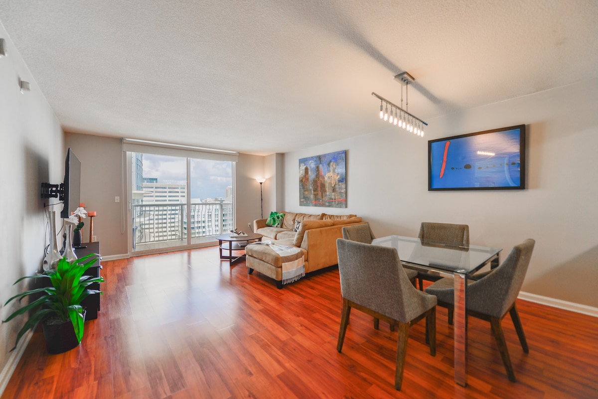 Beautiful Condo in Brickell + Balcony/Free parking - Apartments for ...