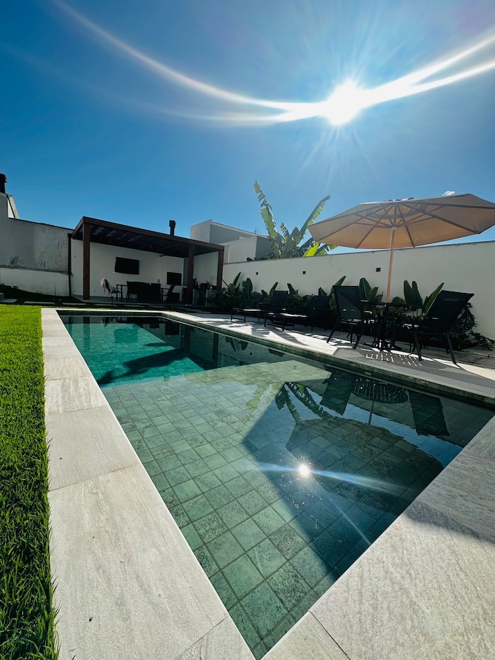 Modern Family Home With Pool, Canasvieiras/jurerê - Florianopolis