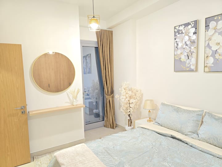 Luxury Moon 2bhk - Abu Dhabi