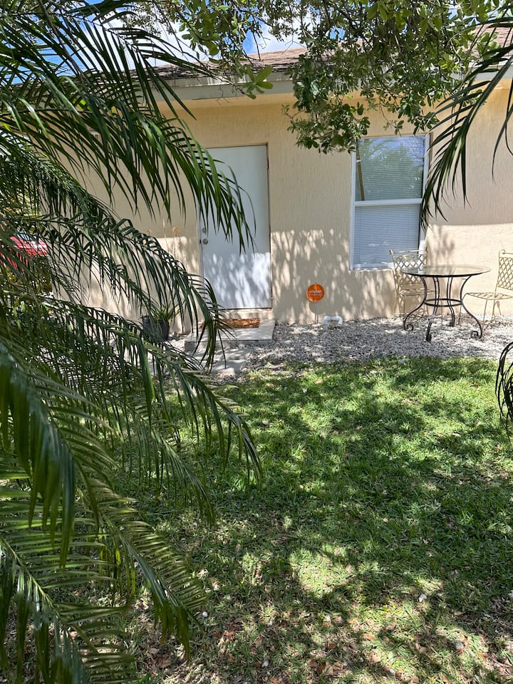 Charming Studio. Cozy Oasis To Relax And Unwind - Coral Castle, Homestead