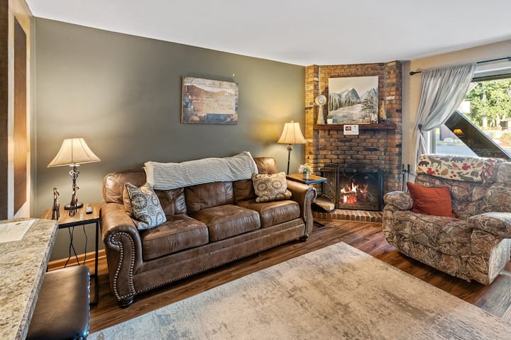 Château Rouge 215 ~ Midway Chalet - Red Lodge, MT