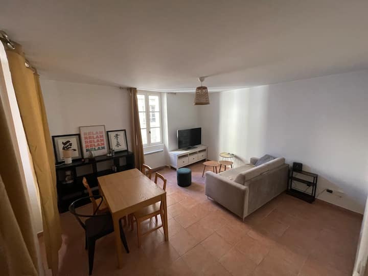 Appartement Entier Avec Une Chambre - Panier - Vieux-Port de Marseille
