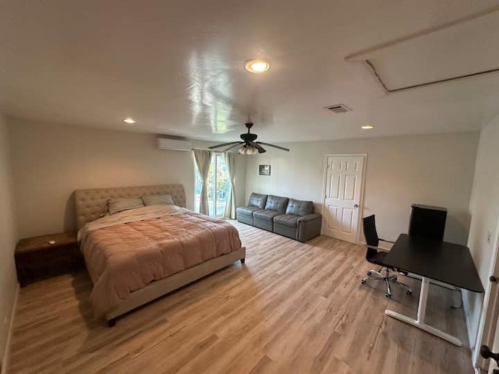 一间套房 - Jurupa Valley, CA