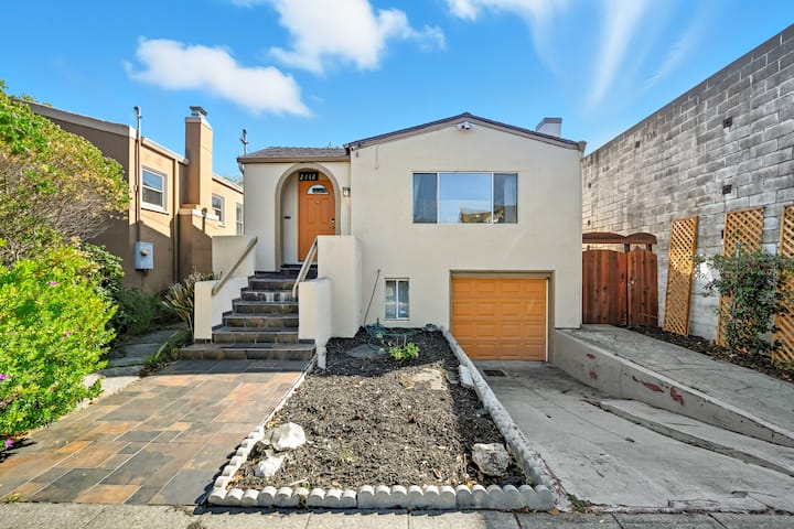 3b2b Spacious House Close To Cal/ Sf W/d & Parking - Berkeley, CA