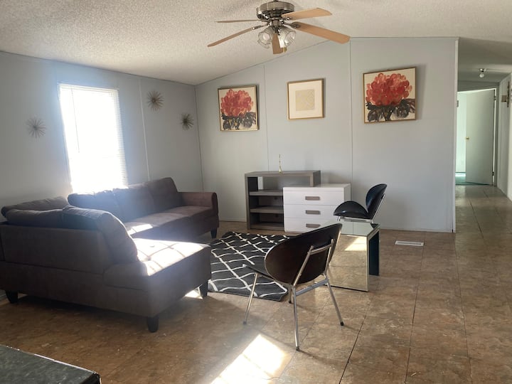 The Zia Estate-gated New Mexico Hideaway - Farmington, NM