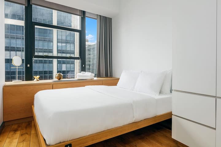 Four Bedroom Gourmet Ada (Room For 8) - Brooklyn, NY