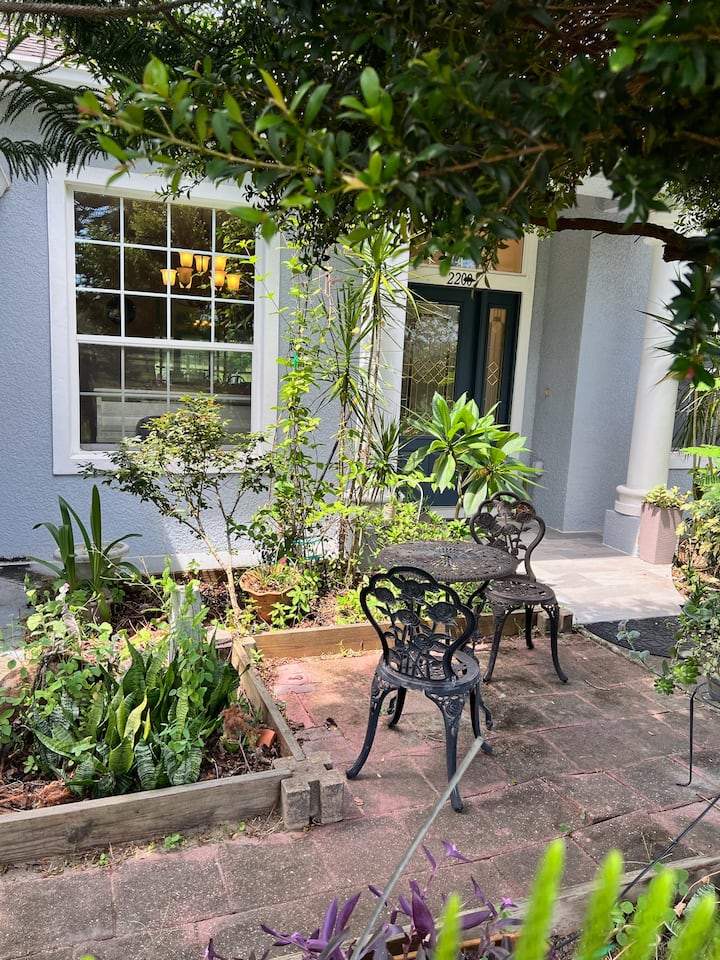 Retreat Near Disney. - Groveland, FL