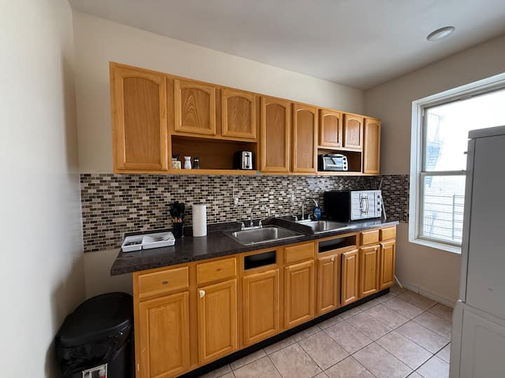 Brooklyn 2 Bedrooms Apt Near Train - Hoboken, NJ