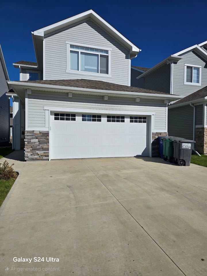 Omos Home. Offers Comfort And Privacy - Saskatoon