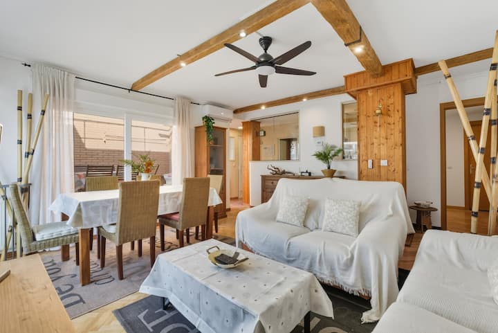 2 Plazas De Parking, Piscina, 8 Huéspedes - Madrid