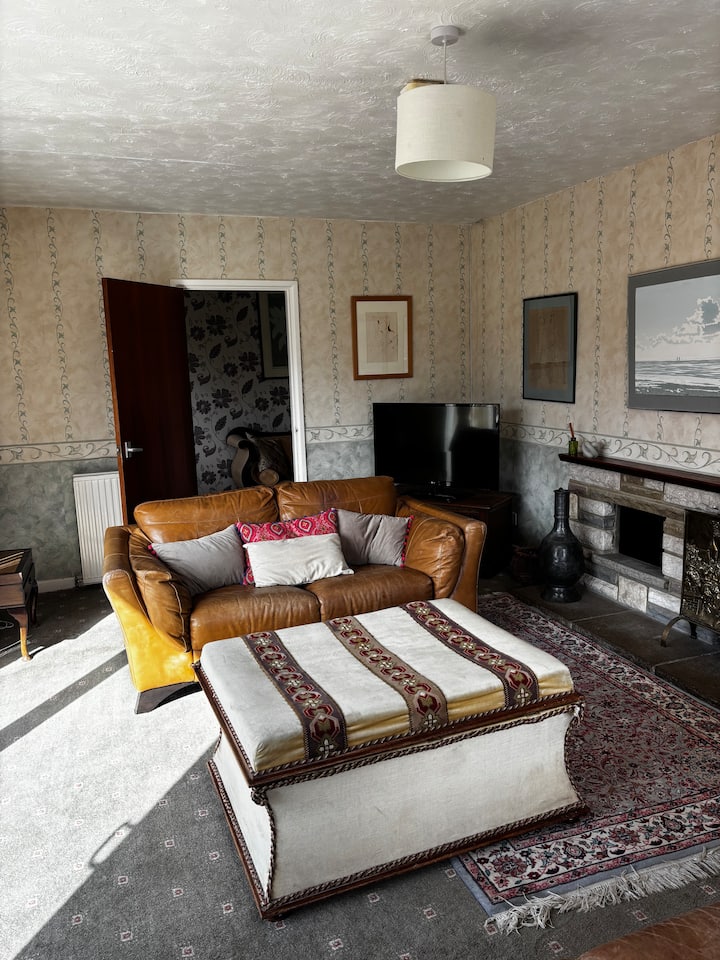 4 Bedroom Bungalow On A Farm - - Hedingham Castle