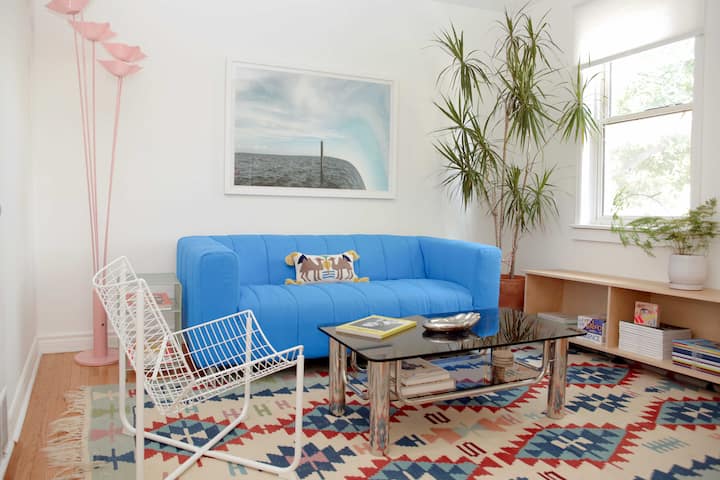 Trendy 2br Gem In Dundas West - Toronto, ON