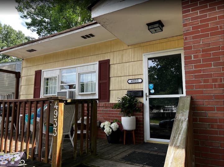 Virginia Beach Town-center | 4br Biz Stay - Chesapeake, VA