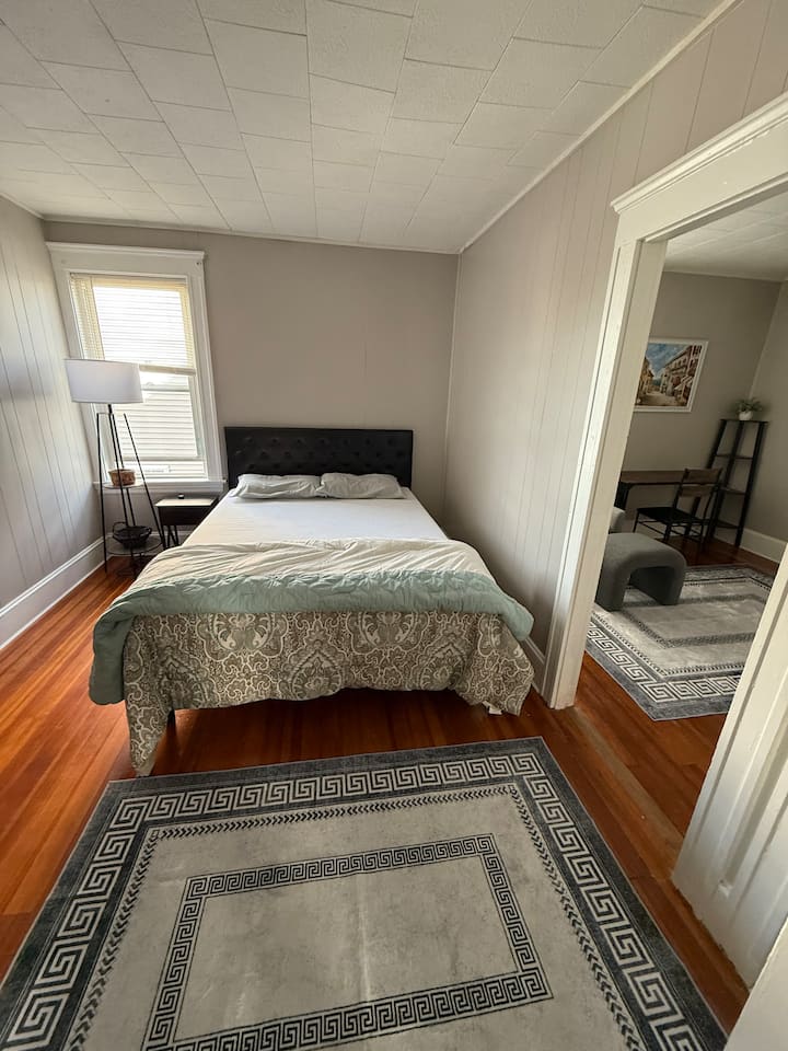Nice And Quiet 1 Bedroom Apartment. - 로드아일랜드