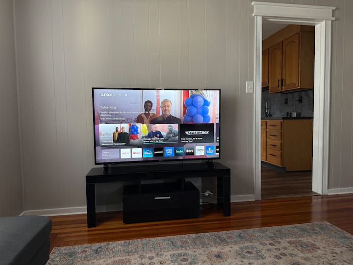 Nice And Quiet 1 Bedroom Apartment. - Rhode Island