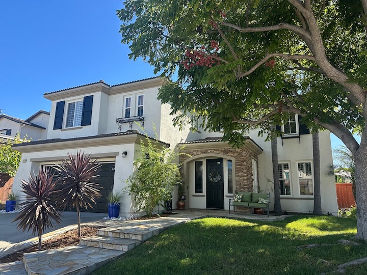 Spacious 4 Bd 3ba Near Carlsbad - San Marcos, CA