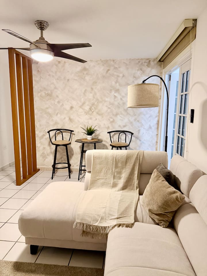 Casa Con Balcón Y Parking, A 10 Min Del Aeropuerto - Puerto Rico