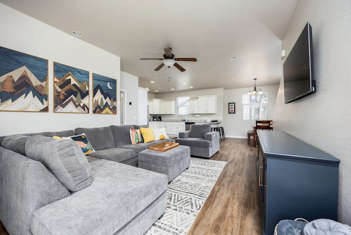 Pikes Peak Retreat - Flagstaff, AZ