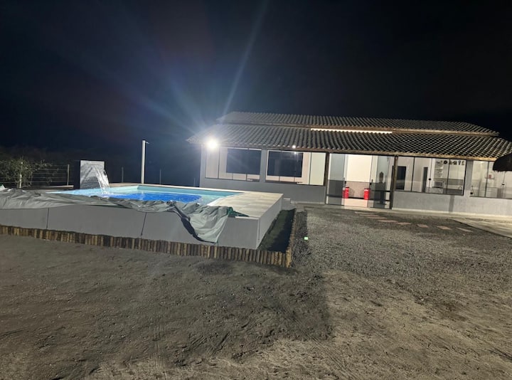 Sítio, Localizado No Casulo Próximo A Pedra Branca - Vitória da Conquista