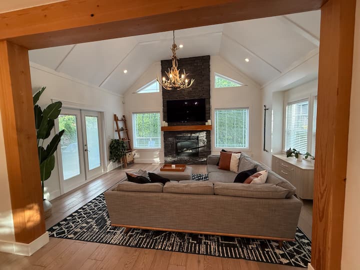 Luxury Mountain Retreat In Squamish - Squamish