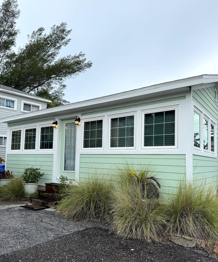 Beach Front Cottage On Treasure Island, Fl - Treasure Island, FL