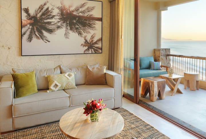 Costa Azul Beachfront | 3br Condo Sleeps 6 - San José del Cabo
