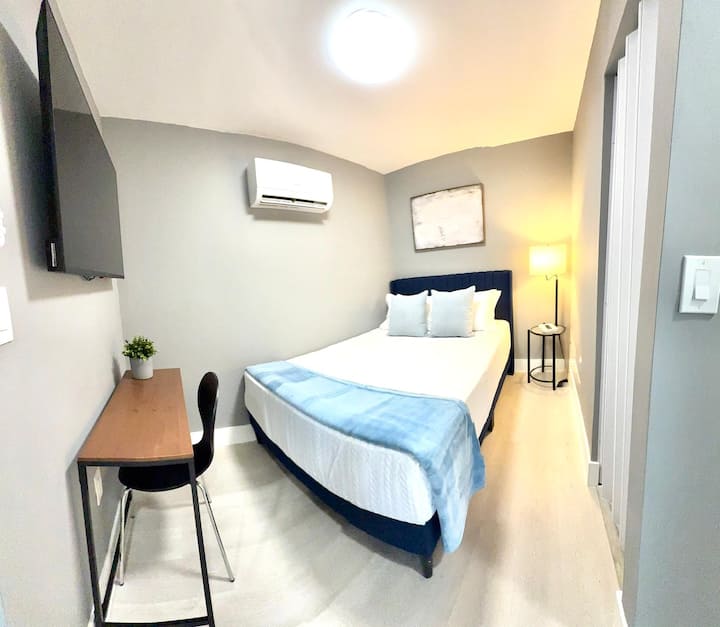 Tiki Tiki Paradise | Studio | 2 Ppl | 5 Min Beach - Everglades, FL