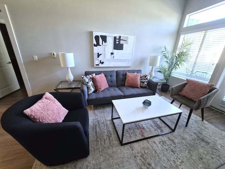 2br Suite Central Location - Los Angeles, CA