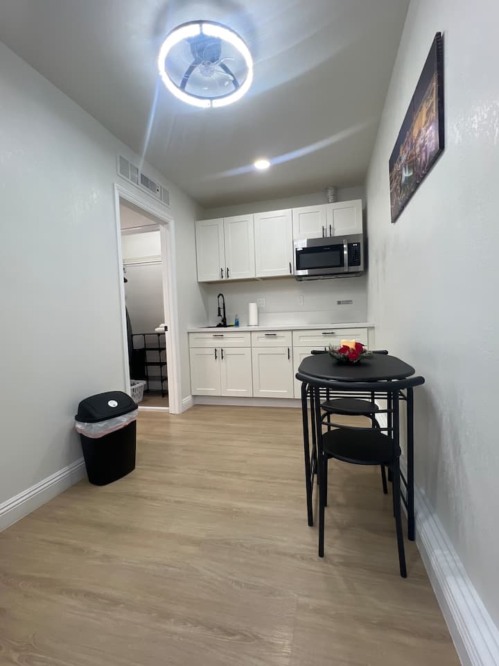 Estudio Super Cómodo Con Todas Las Amenidades - North Las Vegas, NV