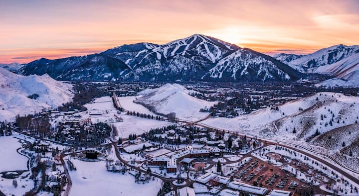 Iconic Sun Valley - Parkside Village - Ketchum, ID