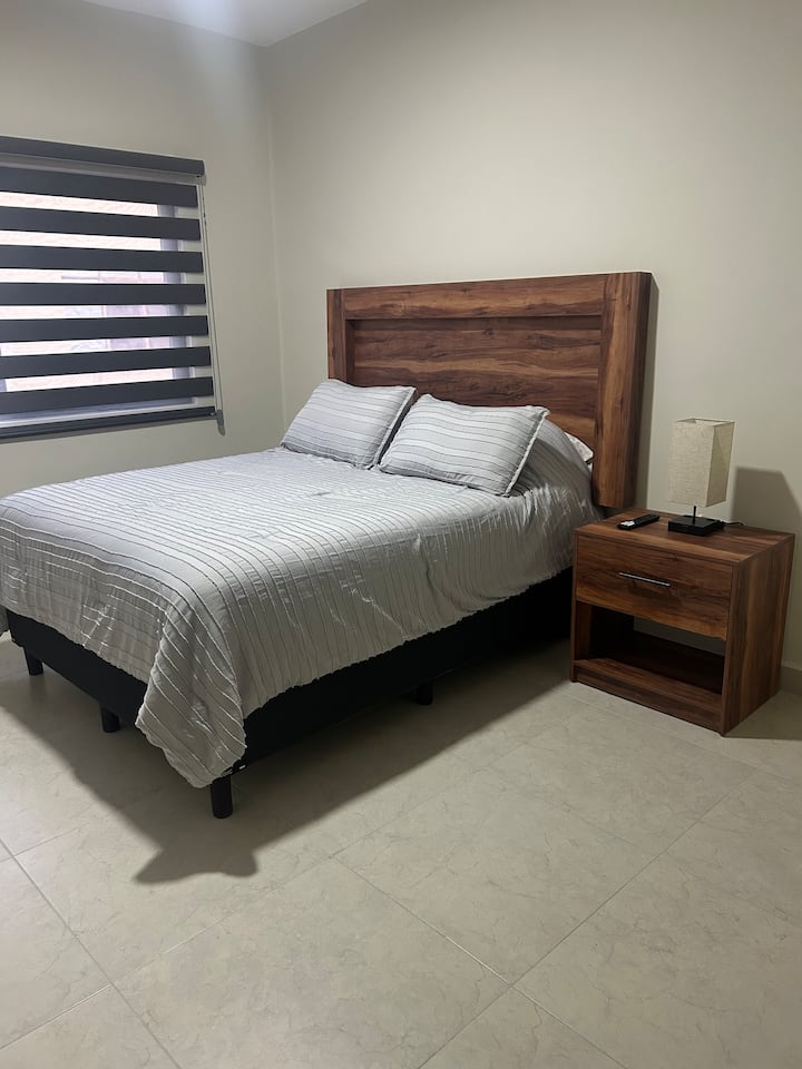 Casa Amplia Con Excelente Ubicación En Torreón - Torreón