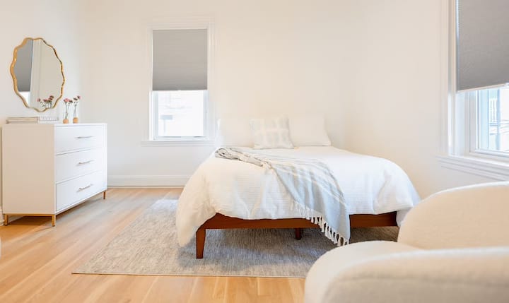 Stylish, Furnished 1-bedroom In Central Brookline - 브루클라인