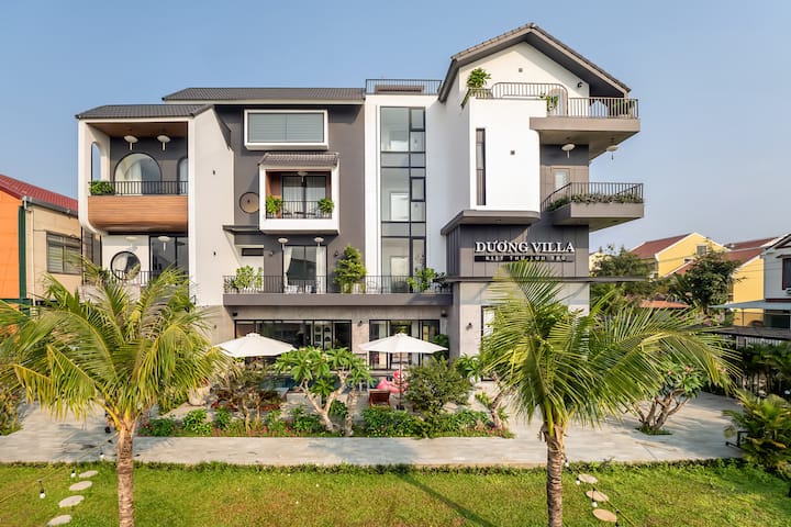 Biệt Thự 9 Phòng Ngủ Gần Phố Cổ Hội An - 