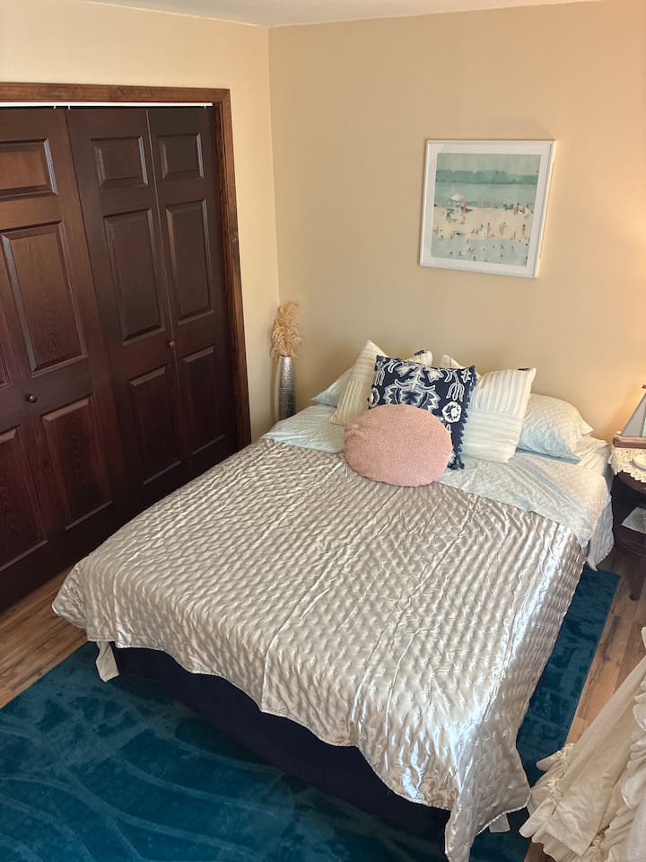 The Smurf House
Fireplace-fire Pit - Arcade Game - Cambridge, OH