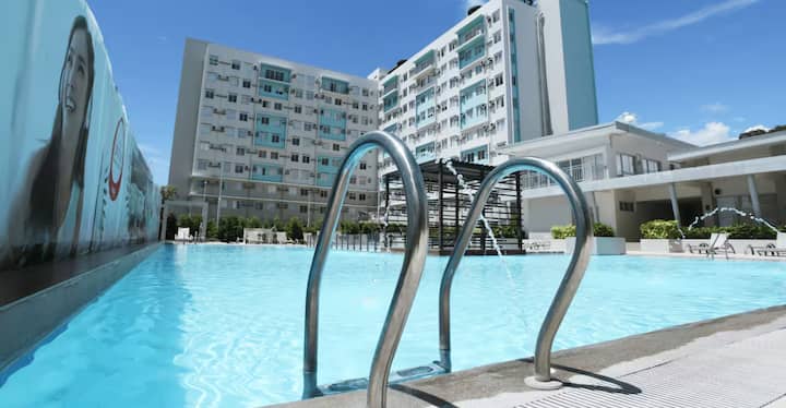Mandi Condo @ Marina Spatial (Sea & Mountain View) - Dumaguete