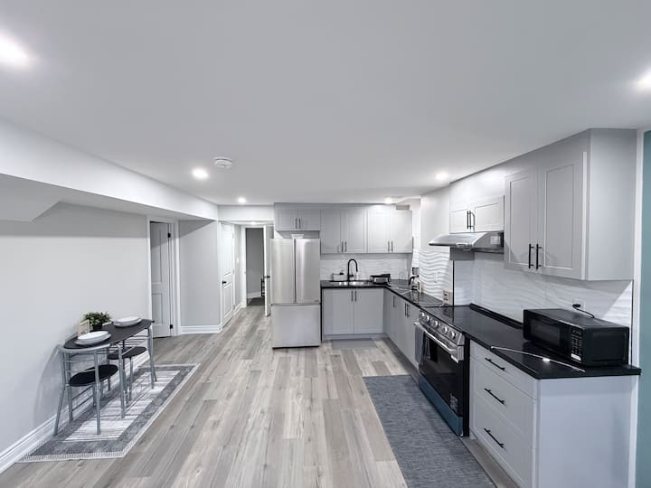 Modern & Cozy Basement Apartment - Oshawa