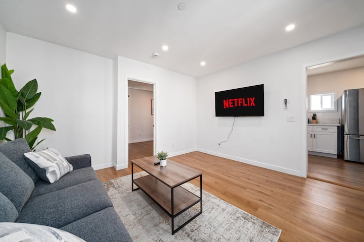 King Beds | Garage Parking | 35 Min To Disneyland - Carson, CA