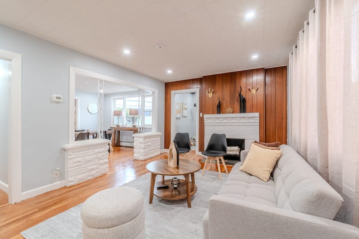 Cozy 3bd|1ba Near Beach|t-10 Min From Boston - Revere, MA