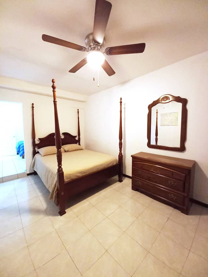 Alojamiento En Cd. Juárez Casa De Dos Pisos - El Paso, TX