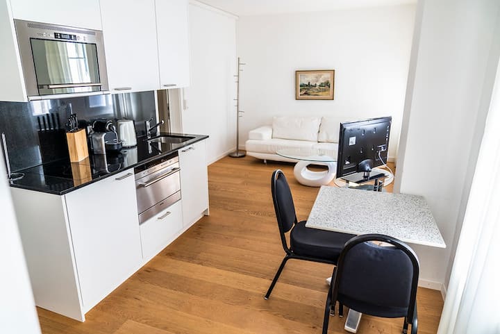01e - Möbliertes Apartment Im Herzen Von Biel - Biel/Bienne