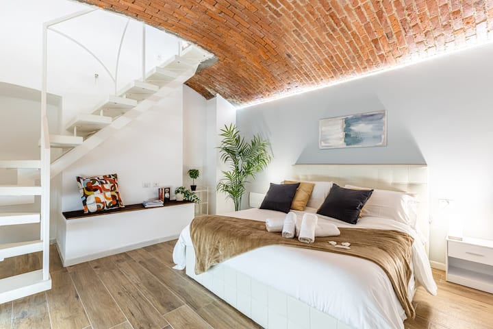 Colonna Lovely Loft - 10min Duomo - Buonarroti M1 - Milano