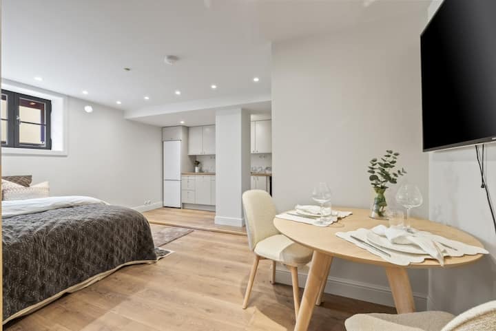 Nyrenovert, Lekker Og Lys Studioleilighet - Oslo