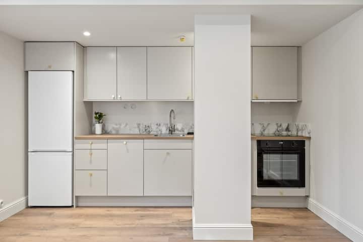 Brand New Studio, Frogner Bydel, Best Of Oslo - Oslo