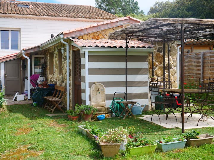Petite Maison à La Campagne (Châteauneuf Du Pape) - Orange