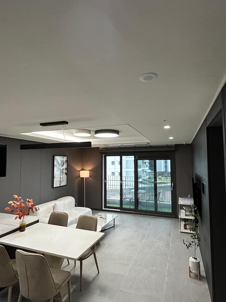 [Od3]3-2 오픈특가 오션뷰(방2개/욕실2개)#롯데아울렛 #롯데월드 #이케아 도보5분 - Busan