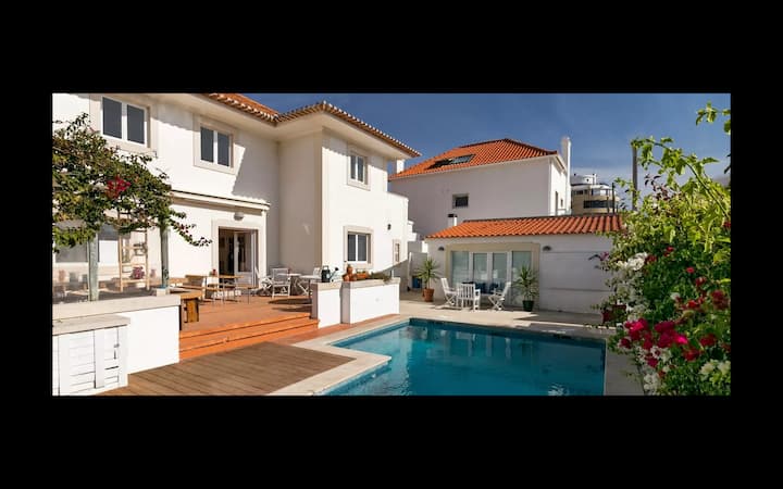 Costa Da Caparica Villa - 2 Min Walk To The Beach - Costa da Caparica