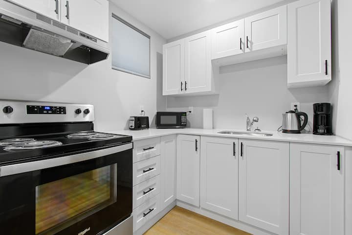 Downtown Location Brand New Unit#1 - Gatineau