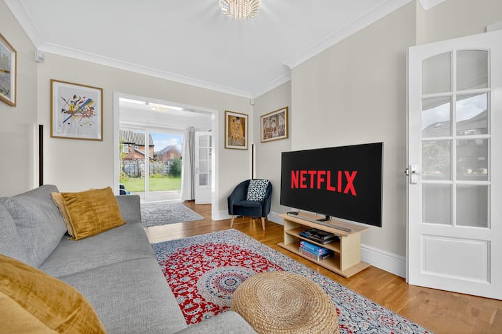 City Superhost Lovely 3 Bed Wythenshawe Home - Knutsford